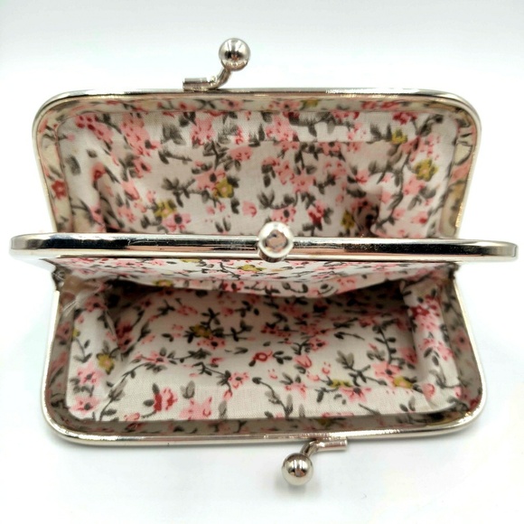 Anna Sui | Bags | New Anna Sui Change Coin Purse Wallet Black Floral ...